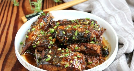 Bí quyết chế biến cá thu chiên rim hành tỏi cực ngon mà không tanh